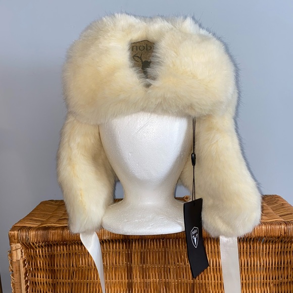 Nobis | Accessories | Nobis Sugar Lips Russian Hat | Poshmark